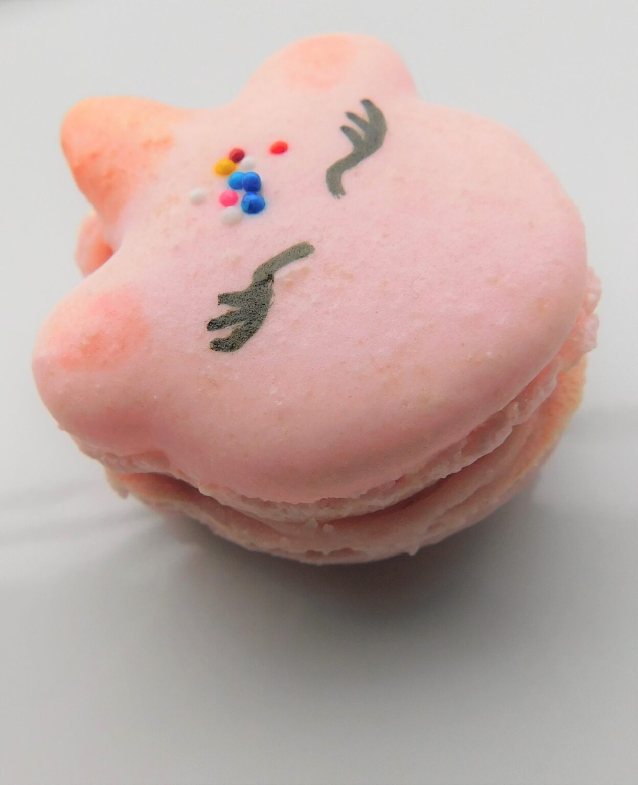 How to Make Unicorn Macarons - Kitchen Foliage