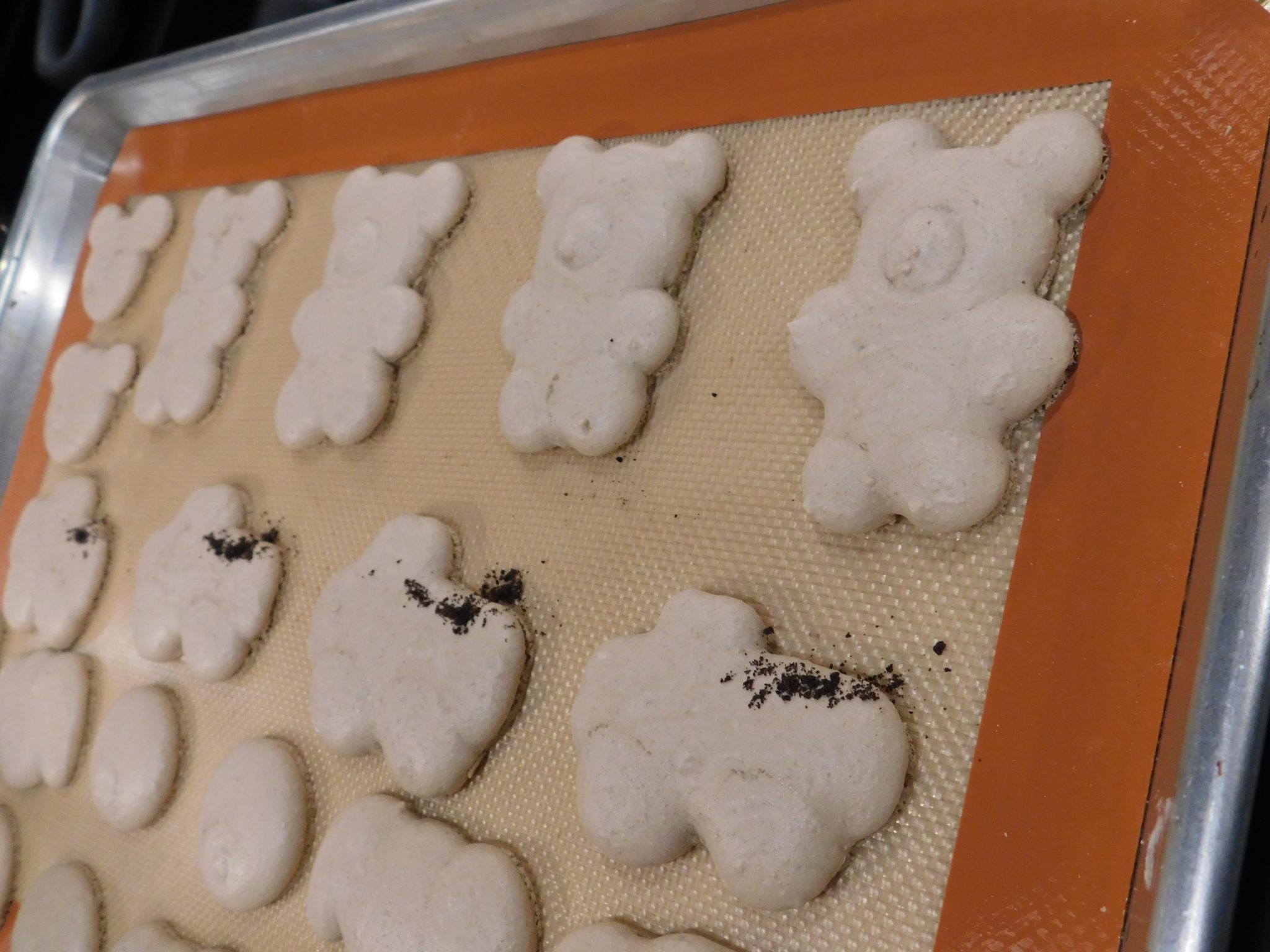 How to Make Character Macarons - Kitchen Foliage