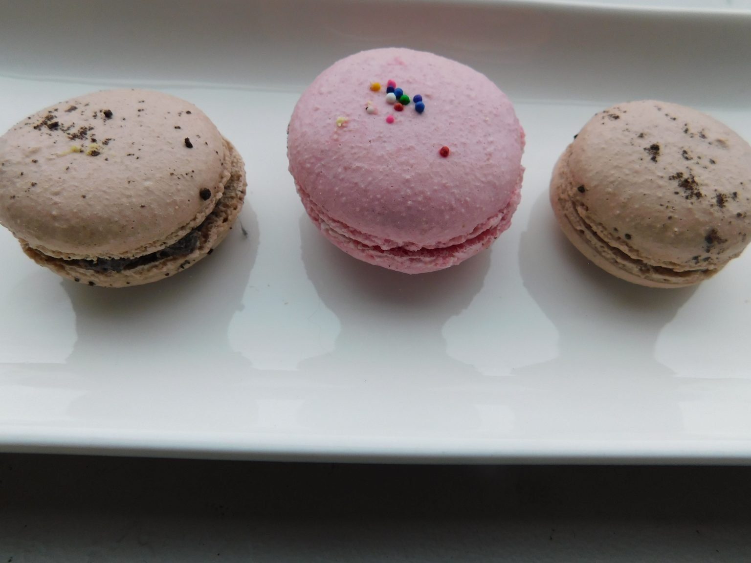 How to Begin Decorating Macarons - Kitchen Foliage