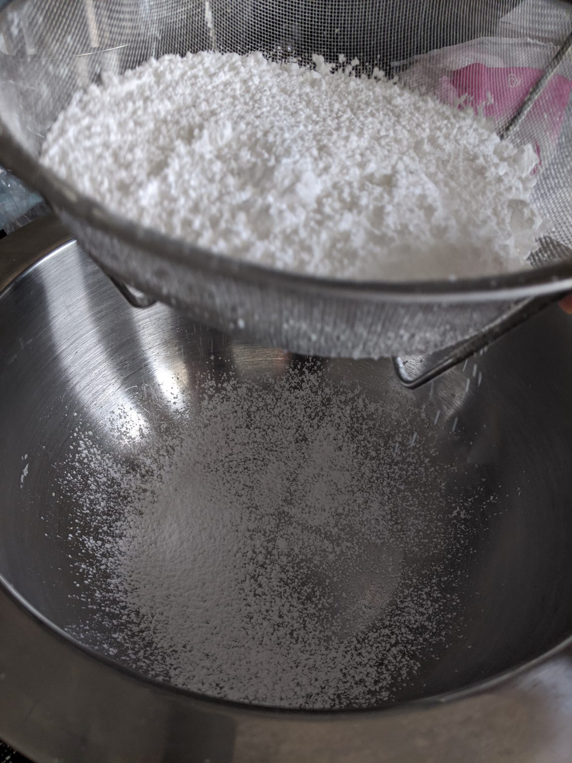 How to Dust Powdered Sugar - Kitchen Foliage