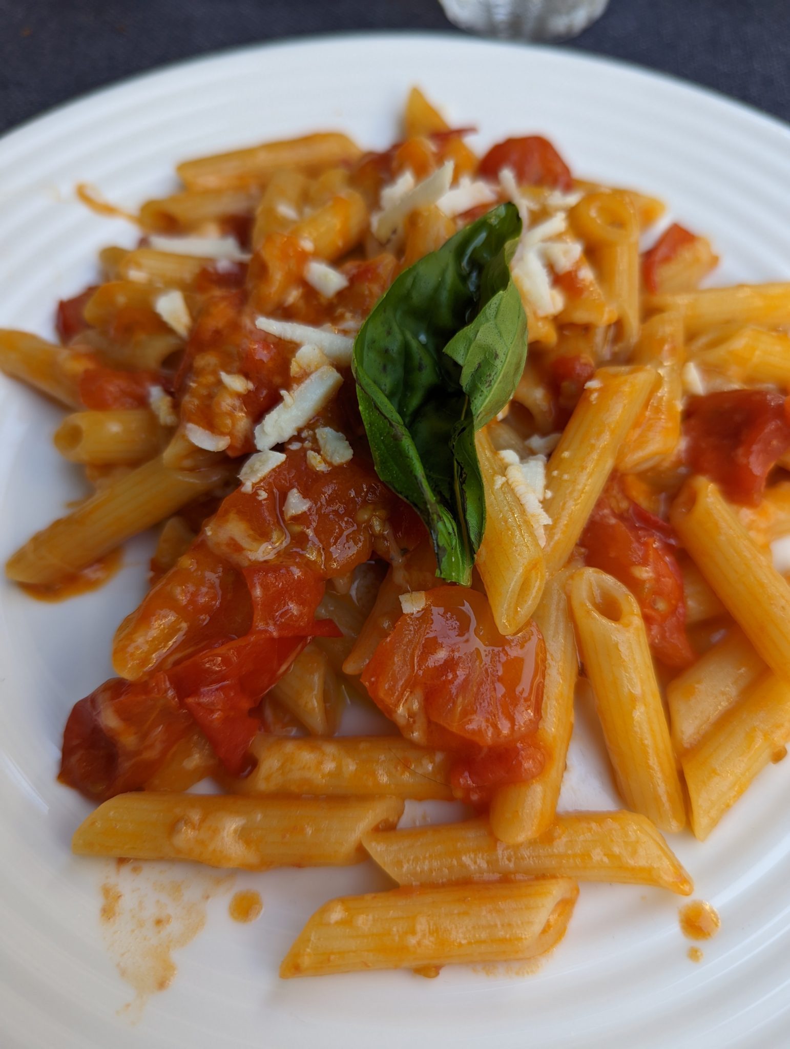 How to Use Basil in Pasta - Kitchen Foliage