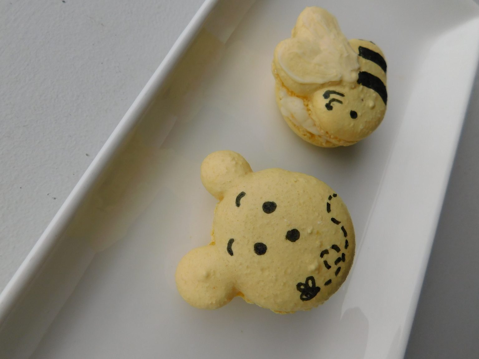 15 Yellow Macaron Flavors - Kitchen Foliage