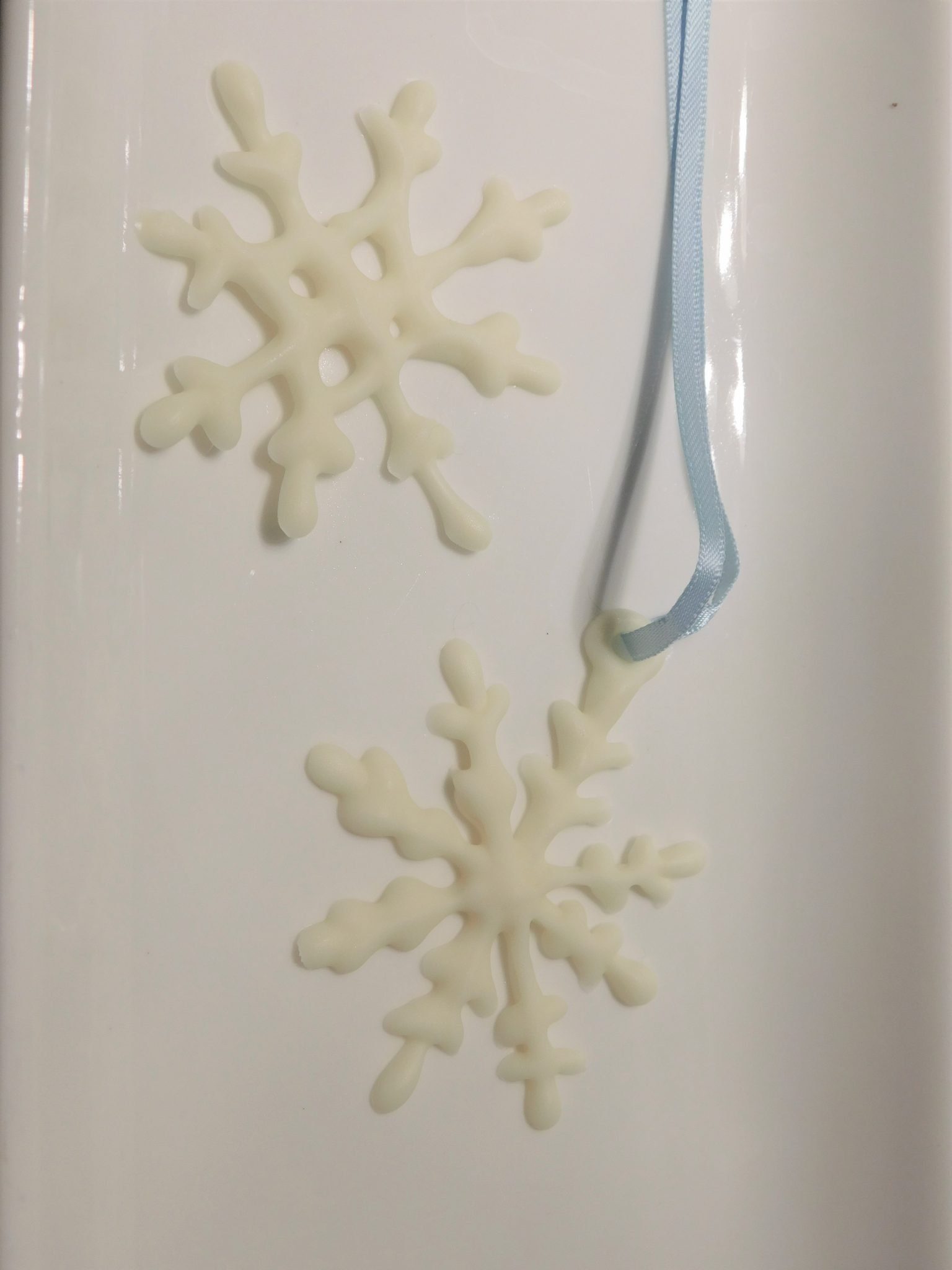 How to Make Chocolate Snowflakes - Kitchen Foliage