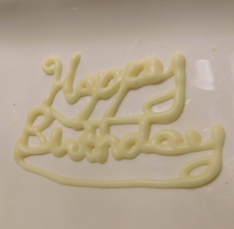 How to Pipe Chocolate Writing - Kitchen Foliage