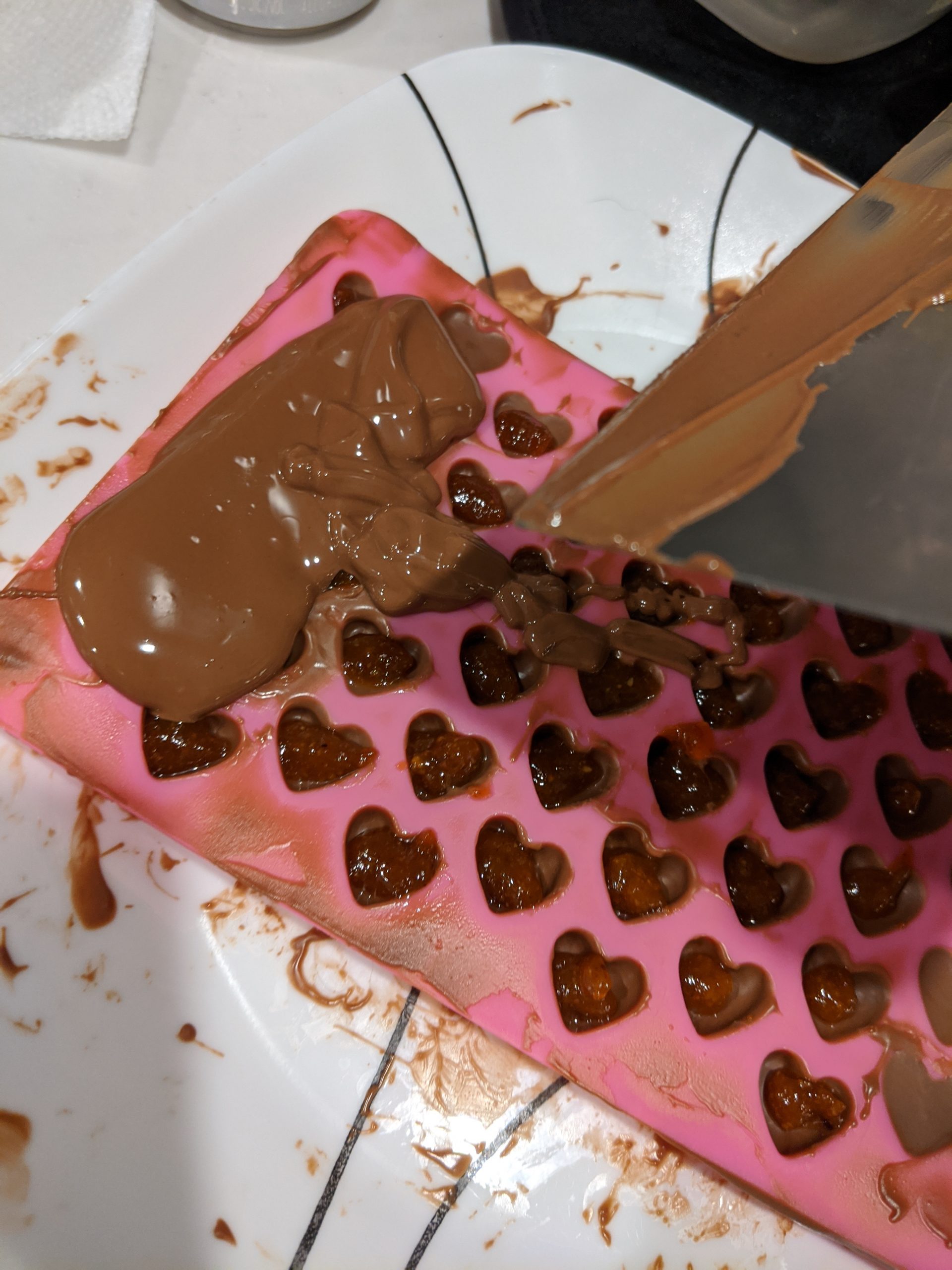 How to Remove Chocolate from Silicone Molds - Kitchen Foliage
