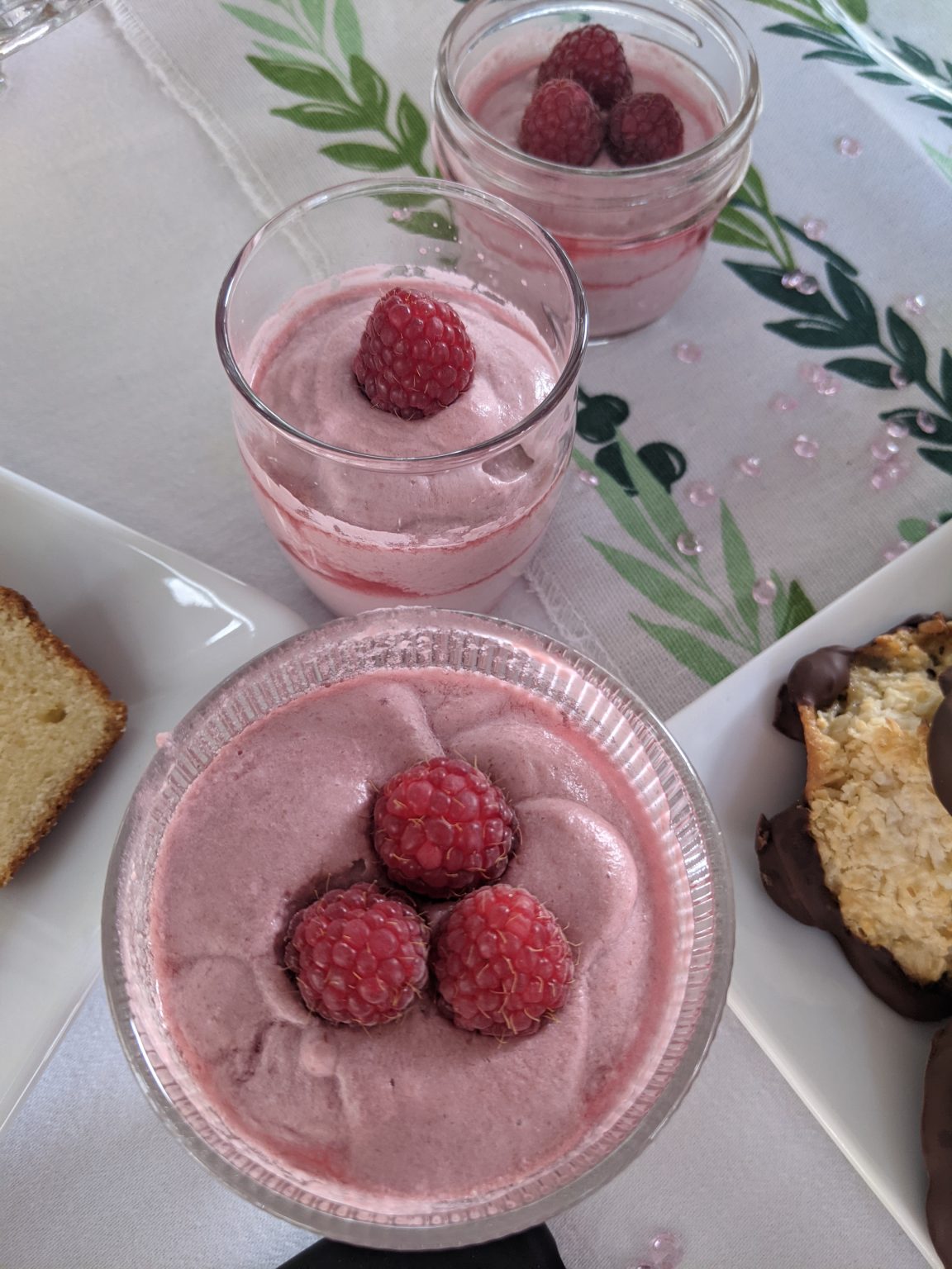Vegan Raspberry Mousse Without Gelatin - Kitchen Foliage