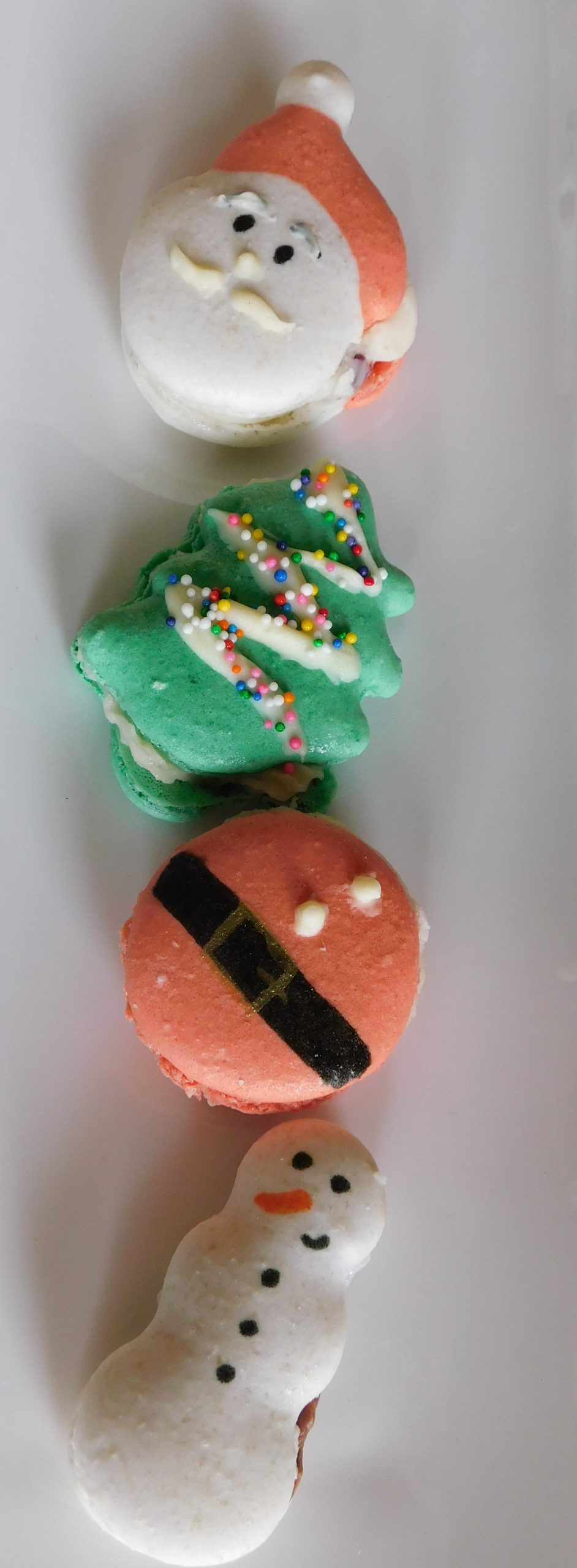 8 Christmas Macaron Flavors - Kitchen Foliage