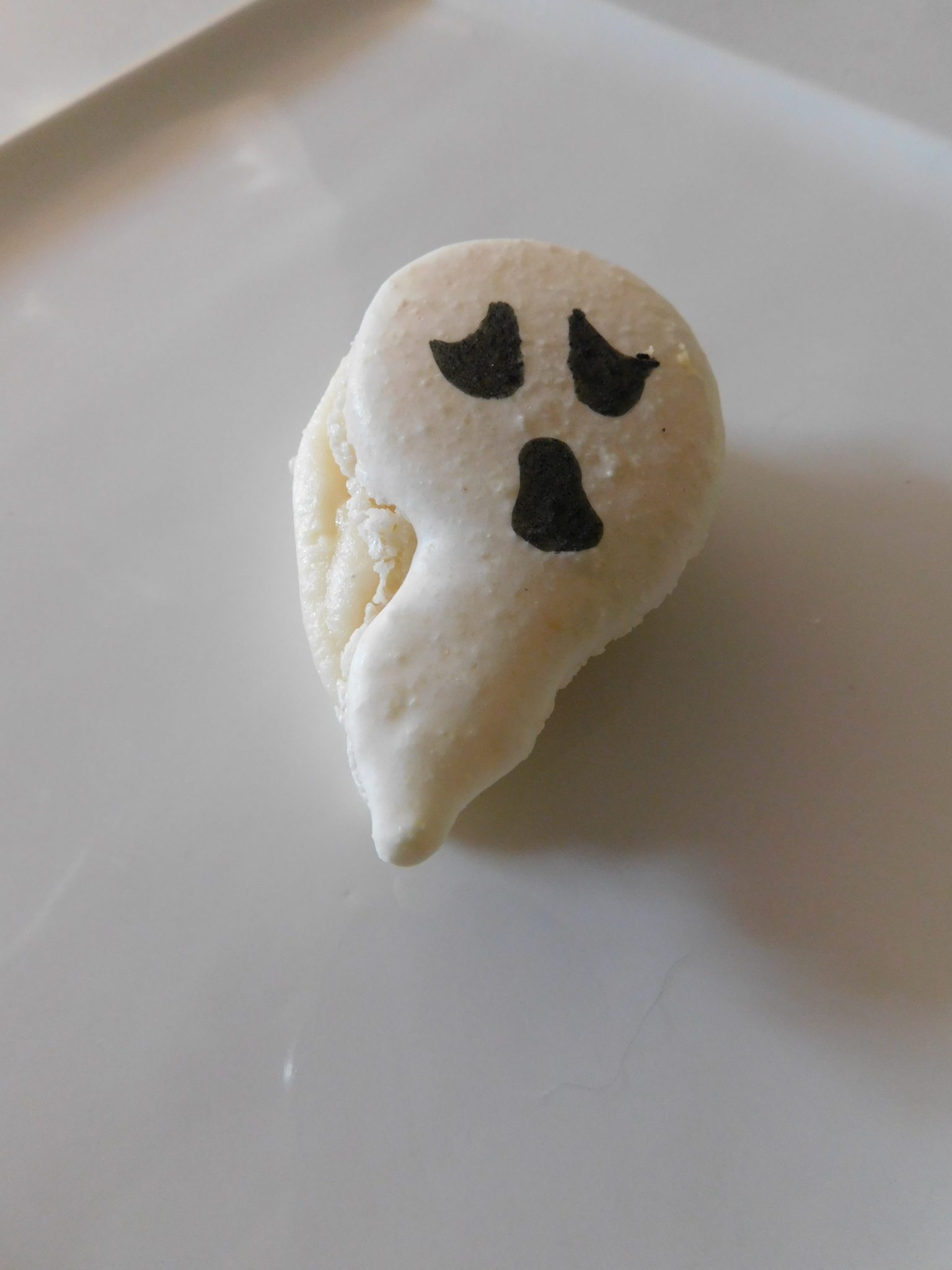 Ghost Macarons - Kitchen Foliage