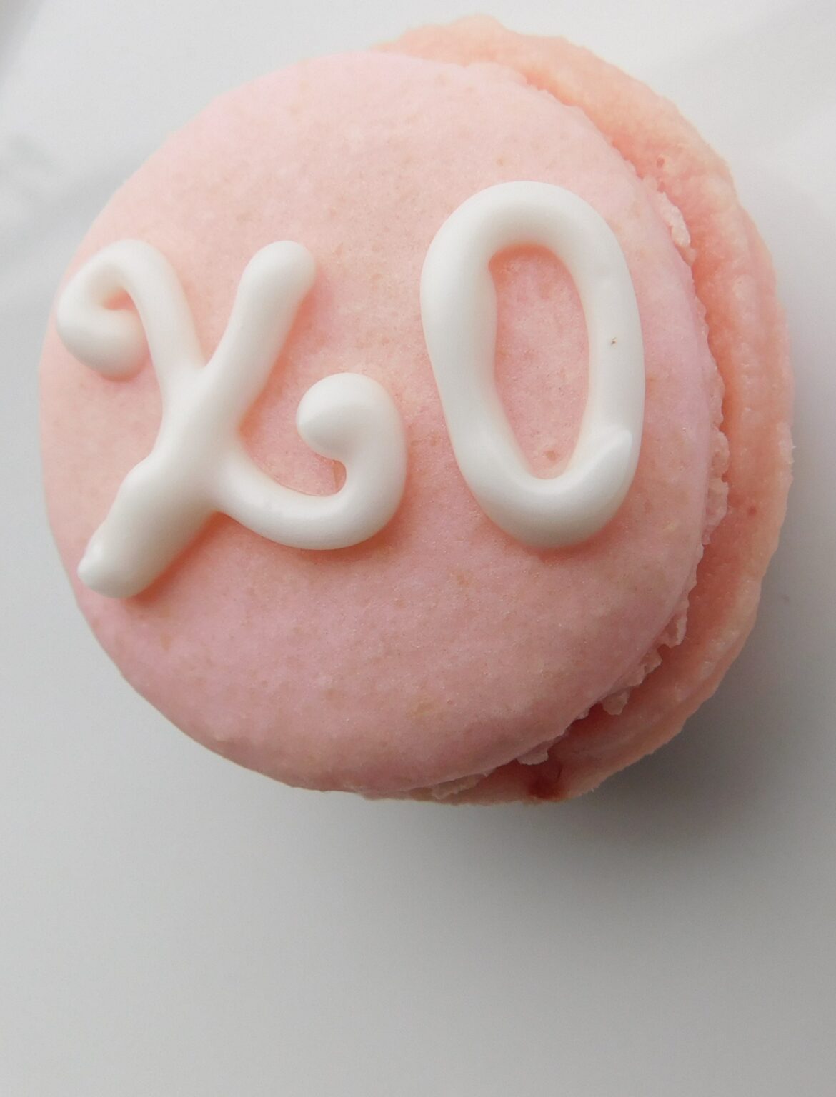 How to Decorate Valentine's Day Macarons - Kitchen Foliage