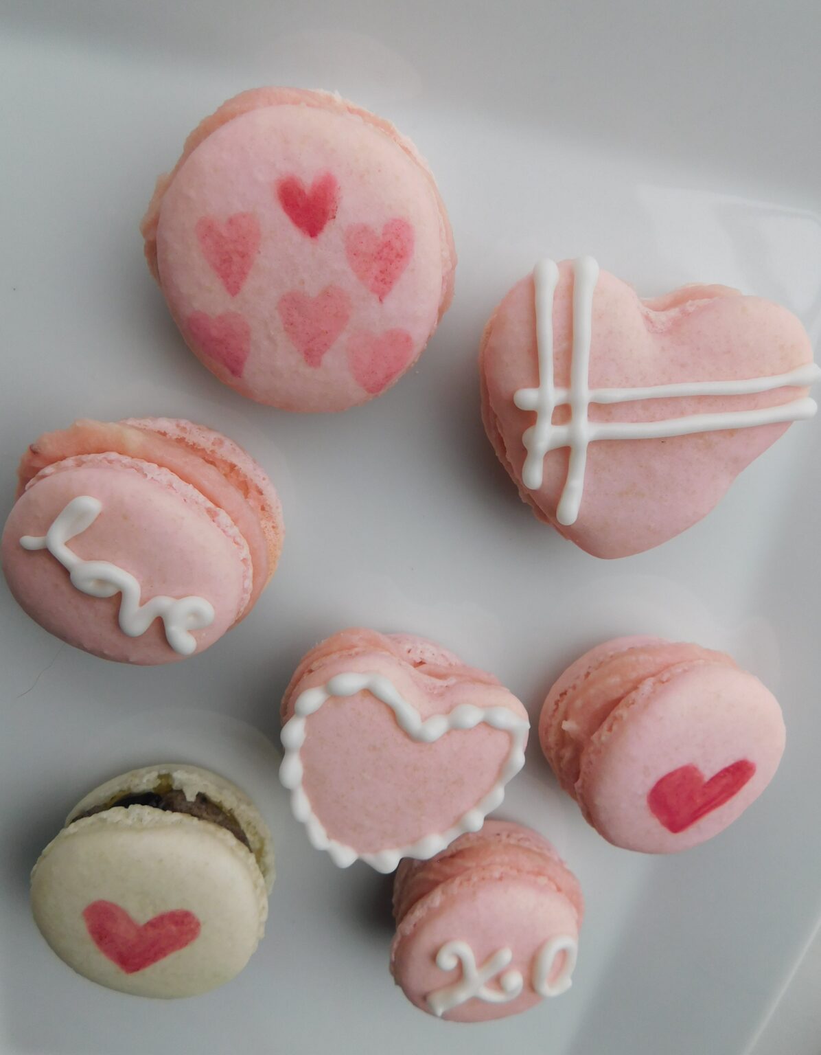 How to Display Macarons at a Party - Kitchen Foliage