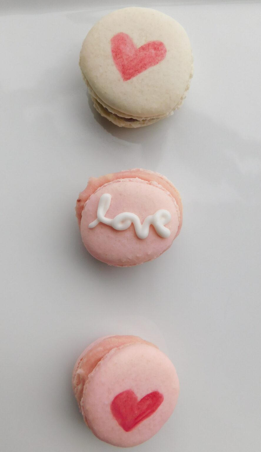 9 Valentine's Day Macaron Flavor Ideas - Kitchen Foliage