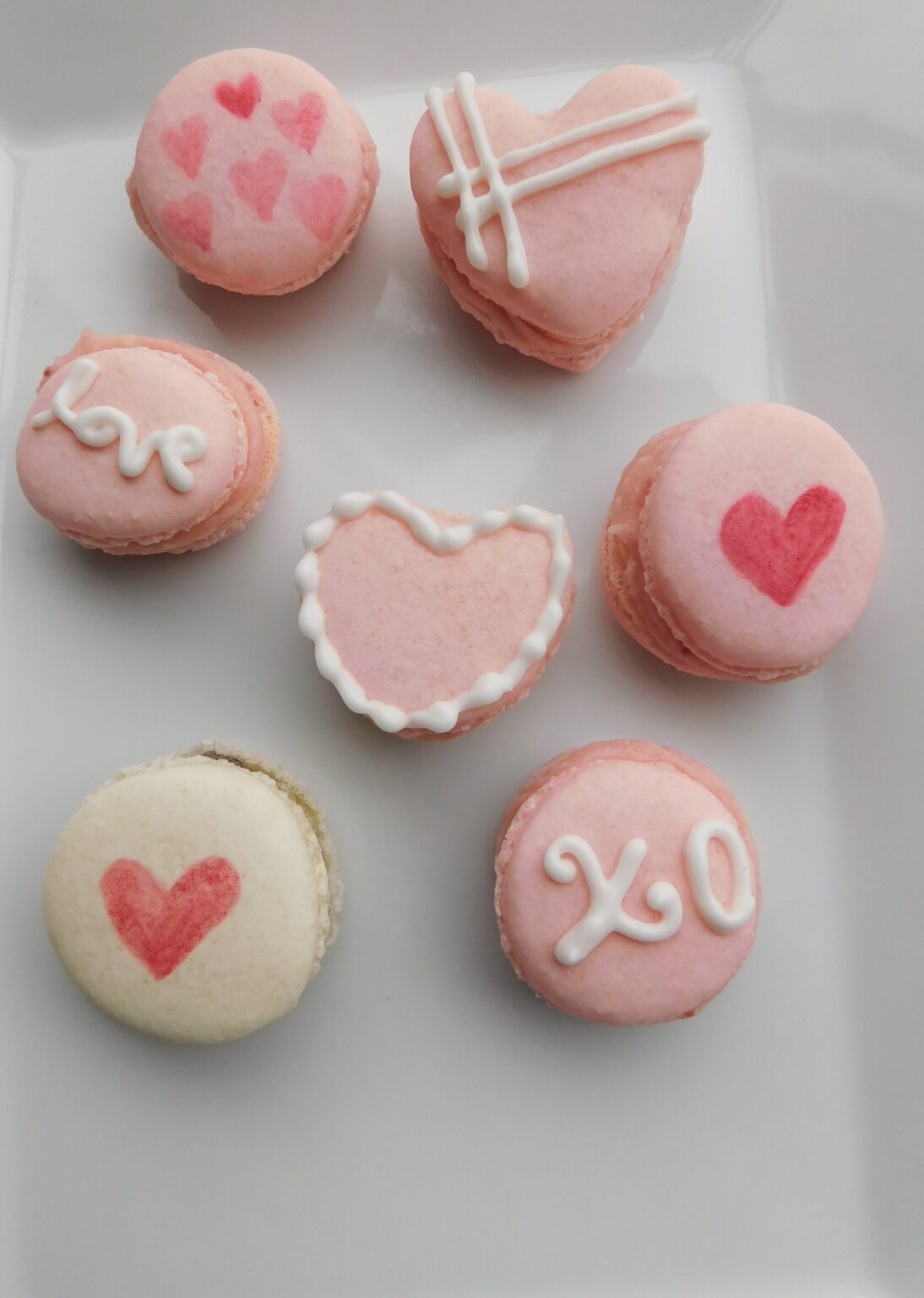 How to Display Macarons at a Party - Kitchen Foliage