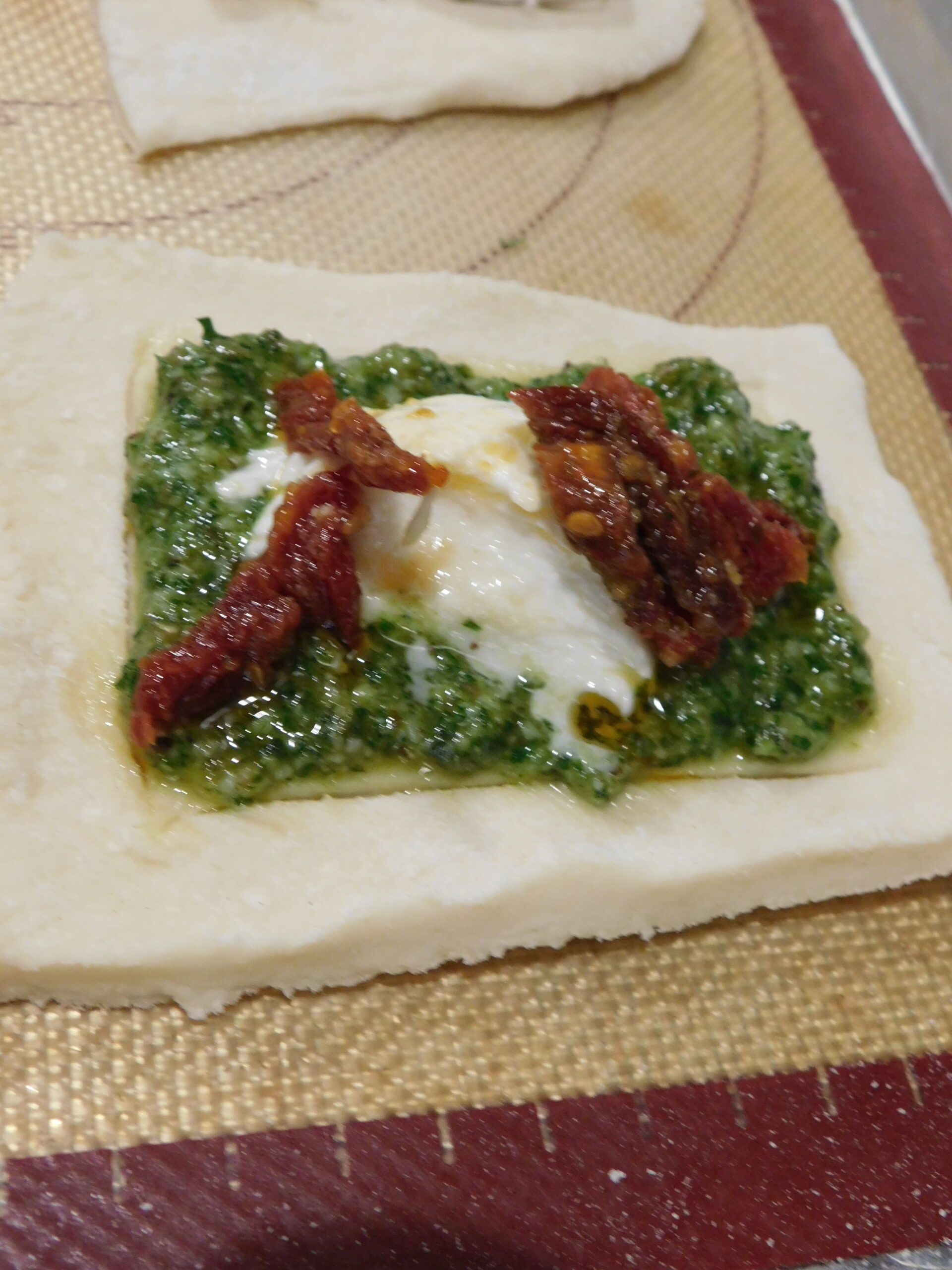 10 Mini Puff Pastry Appetizer Ideas - Kitchen Foliage