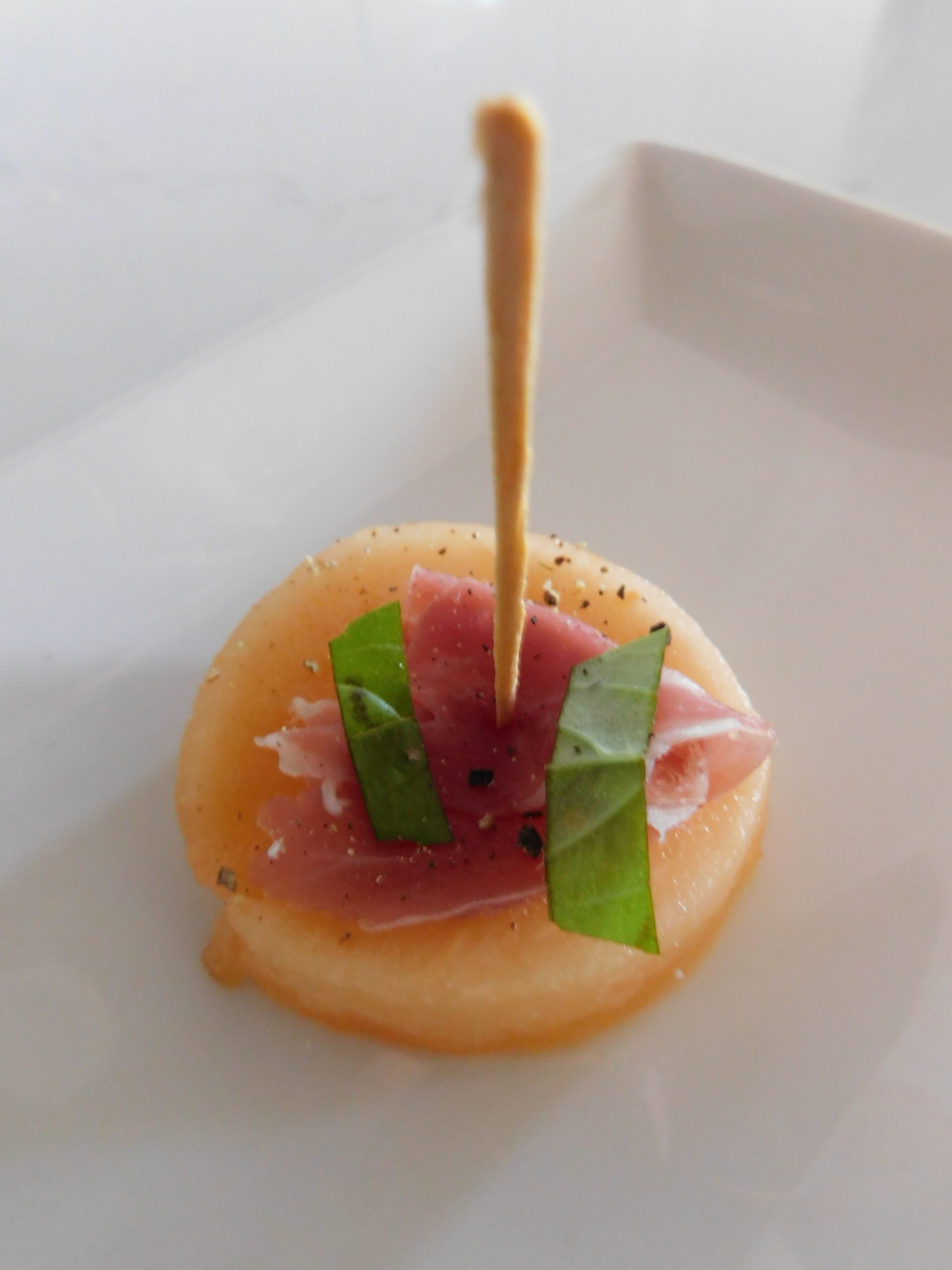 7 Cold Appetizer Skewer Recipe Ideas - Kitchen Foliage